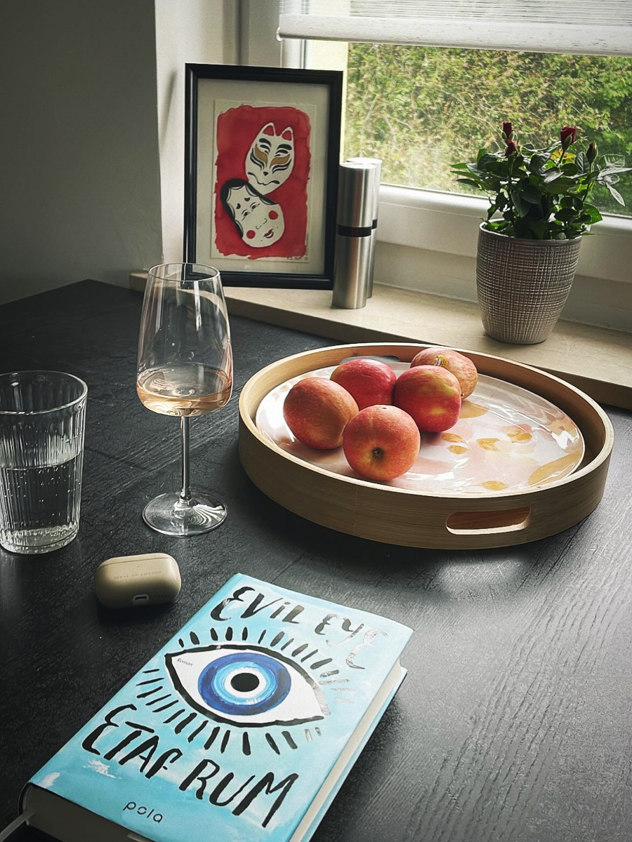 Evil Eye – – Books.and.Twins